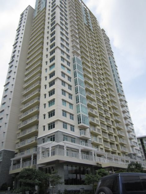 The Aston At Two Serendra, Metro Manila - 6 Condos for sale and rent ...