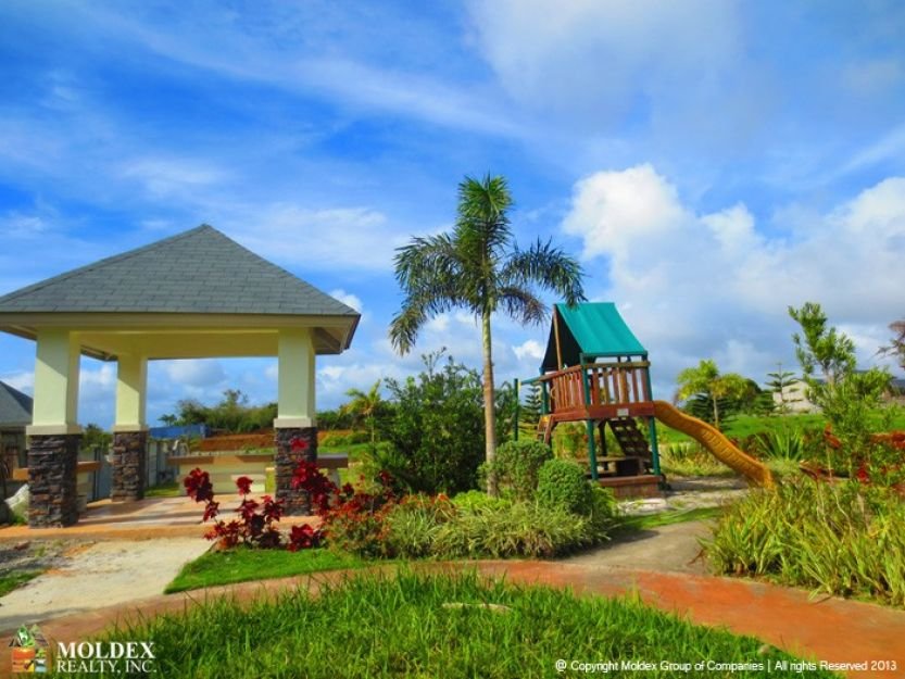 Metrogate Tagaytay Manors, Cavite - 8 Houses for sale and rent - Dot Property